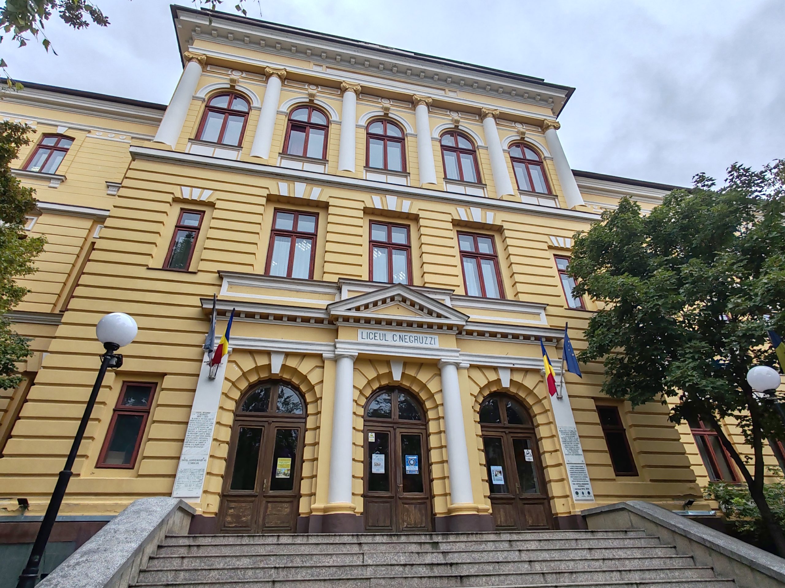 (AUDIO) Evenimente aniversare la Colegiul „Costache Negruzzi” din Iași ...