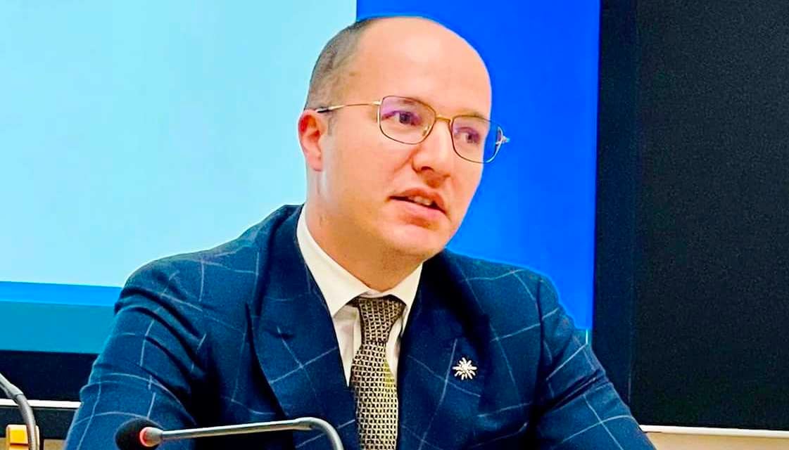 (UPDATE) Scandal la Facultatea de Drept de la UAIC Iași! Lectorul ...