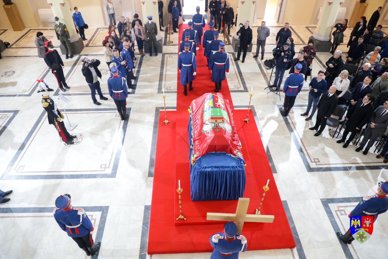 Sicriul cu rămăşiţele pământeşti ale domnitorului Grigore Alexandru ...